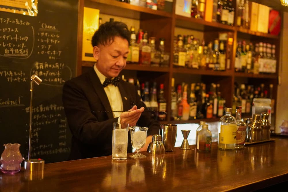 沼津で大人の時間を楽しむなら「TOM'S BAR」 隠れ家風Barの魅力 - COLUMN｜Izu Letters